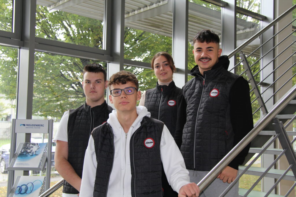Azubis 2022 - Ein dynamischer Ausbildungsstart – ALTMANN Industrietechnik